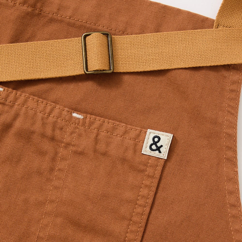 Hedley & Bennett Essential Apron - Terracotta Brown | touchGOODS